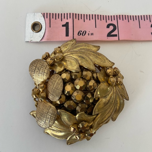 Miriam Haskell | Jewelry | Vintage Miriam Haskel Gold Leaf Brooch ...
